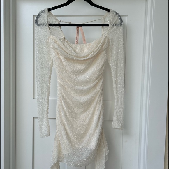 Ferrara, Oh Polly | Dresses | Oh Polly Long Sleeve Embellished Cowl ...